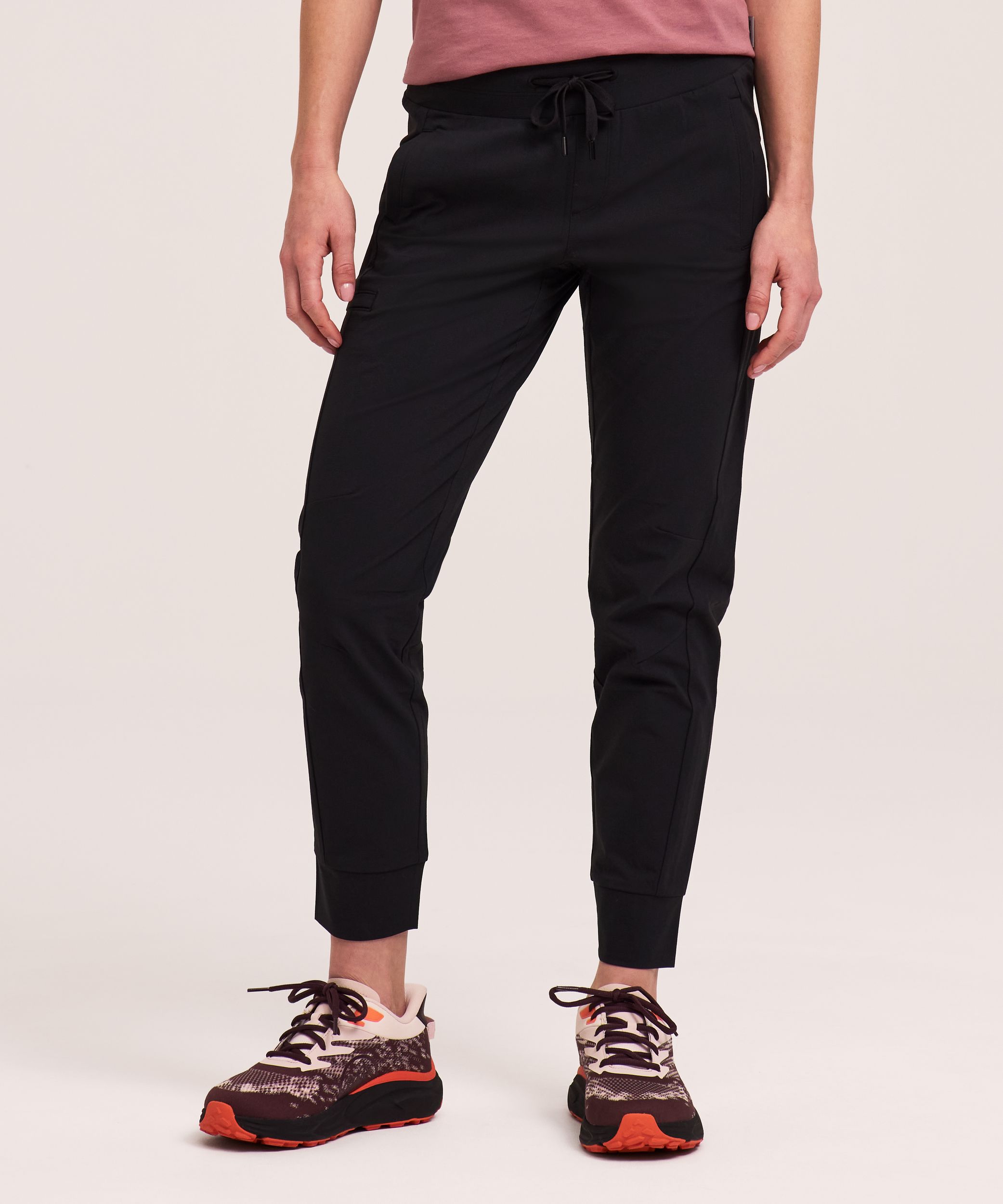WindRiver Women's Hyper-Dri and UPF Joggers | Mark's